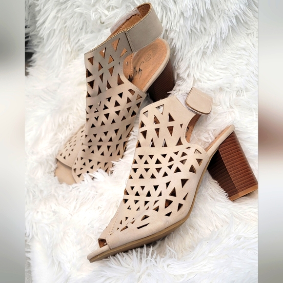 Shoes | Lazer Cut Platform Open Toe Shoes 9 | Poshmark